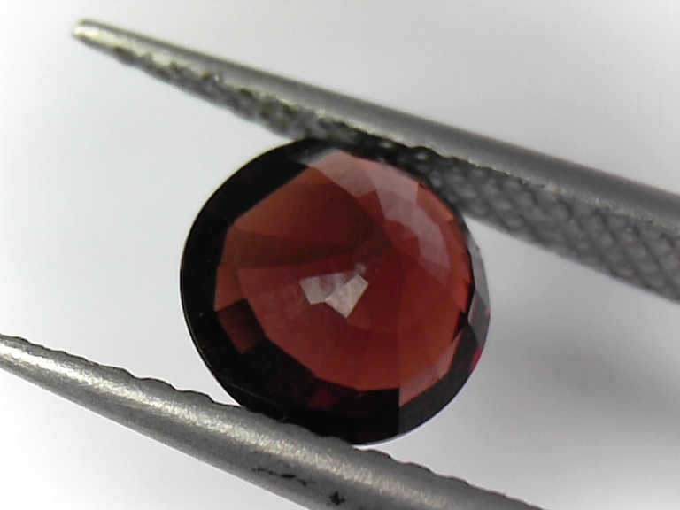 Grenat Almandin 1,40 Carat - Tanzanie Brillant - Gemmius | Achat et ...