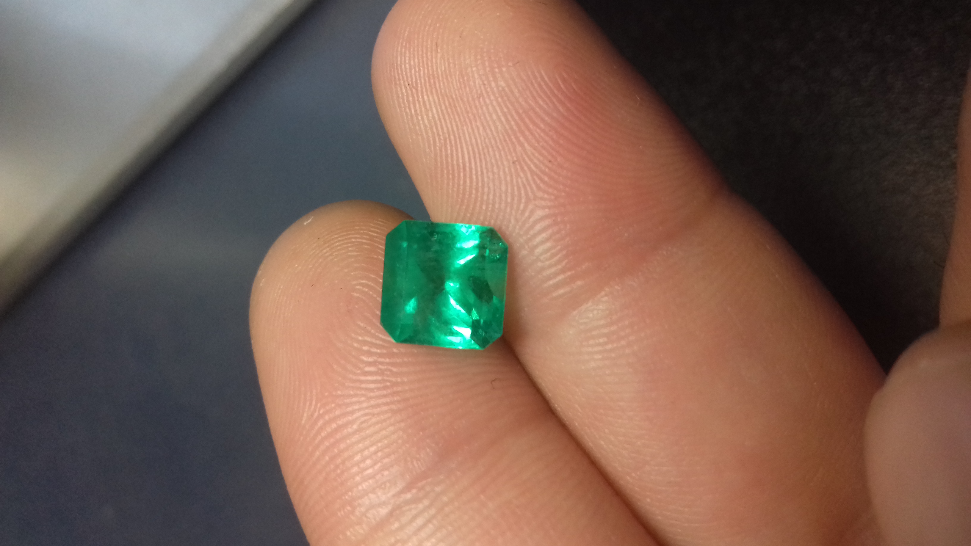 Émeraude 1,80 Carat - Colombie Emeraude - Gemmius | Achat et vente de ...