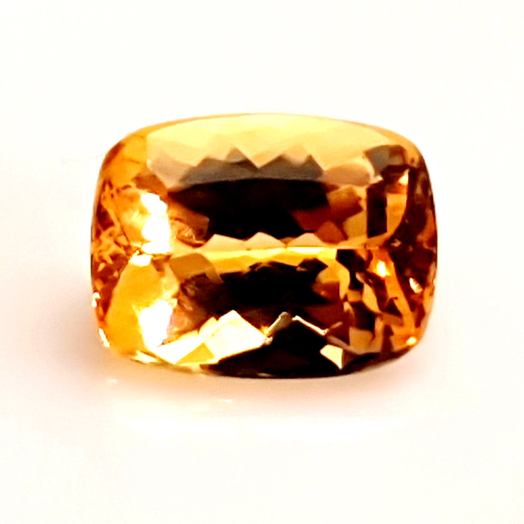 Topaze Impériale 2,81 Carats - Brésil Coussin modifié - Gemmius | Achat ...