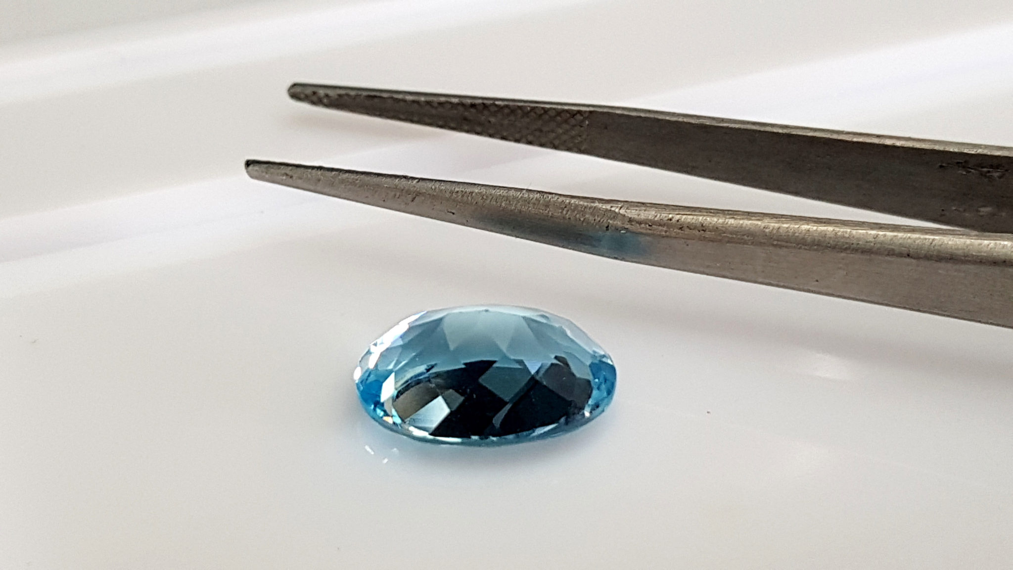 Topaze bleue 7.24 Carats - Brésil Ovale - Gemmius | Achat et vente de ...