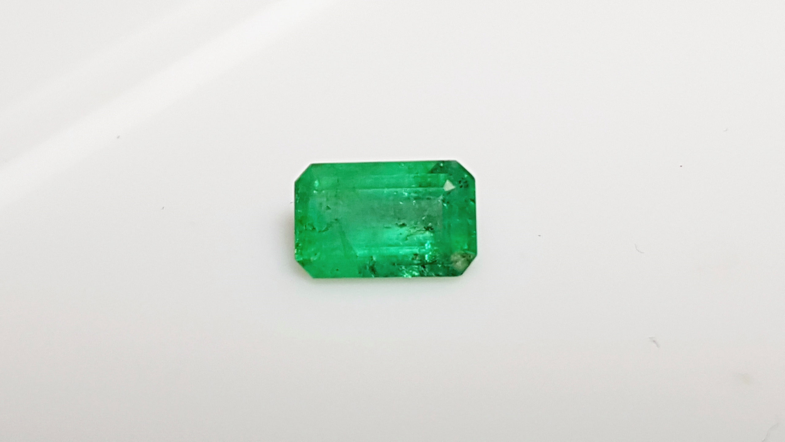 Émeraude 1,17 Carat - Brésil Emeraude - Gemmius | Achat et vente de ...
