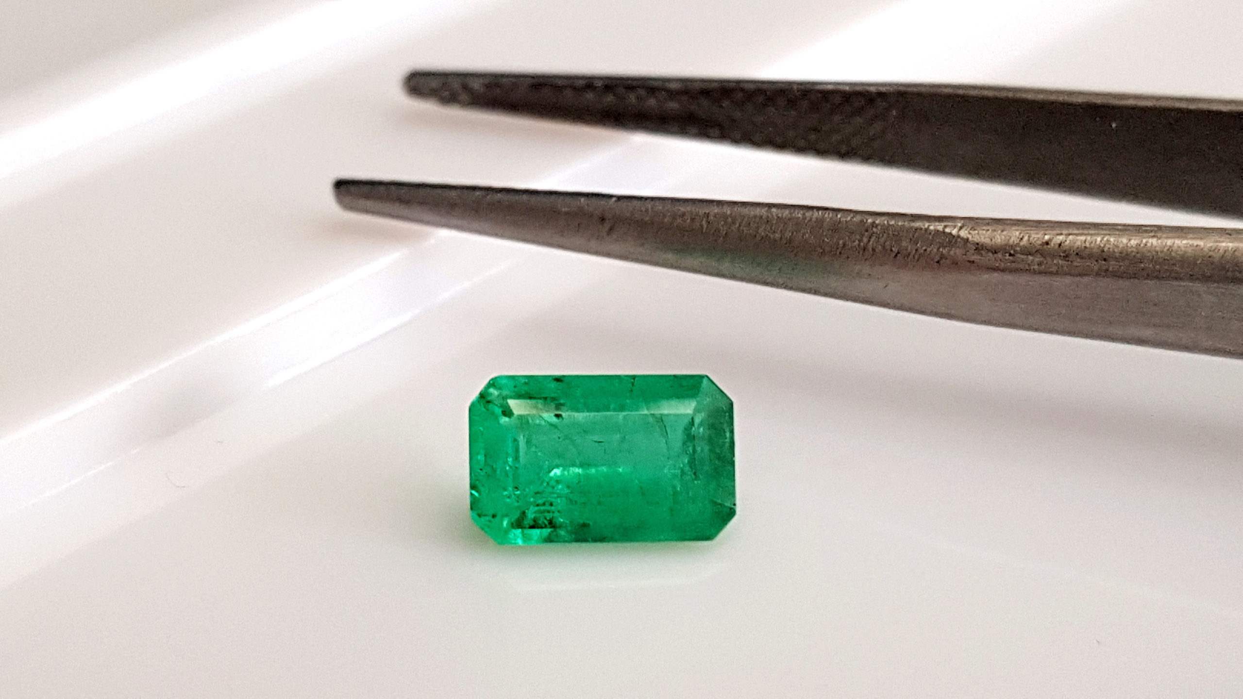 Émeraude 1,17 Carat - Brésil Emeraude - Gemmius | Achat et vente de ...